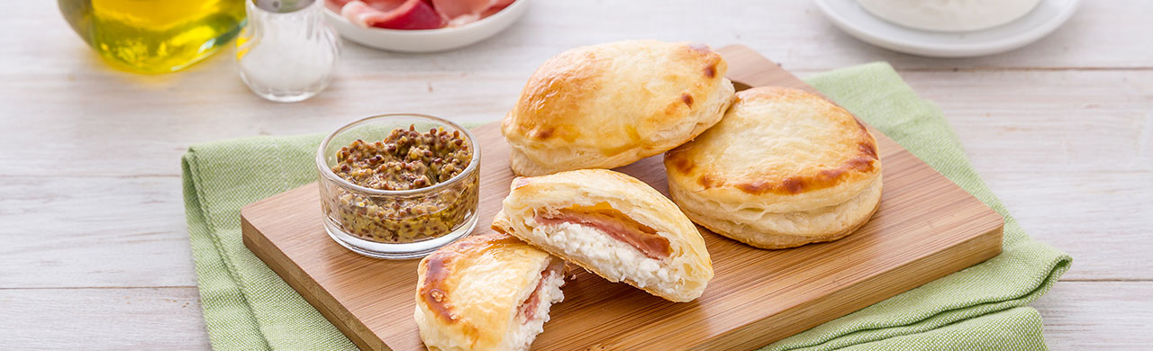 Rustici alla Ricotta e prosciutto | Vallelata Mozzarelle e Formaggi ...