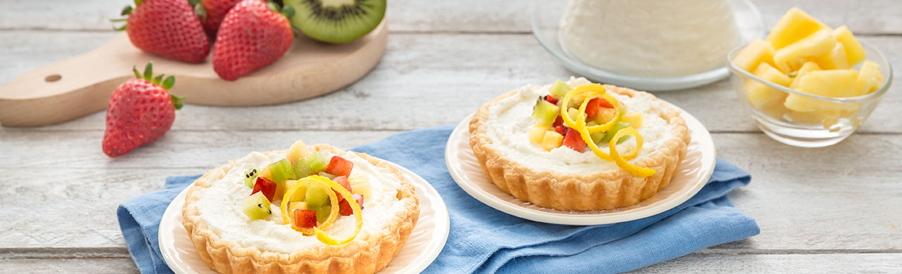 Mini crostata di ricotta Vallelata con fragole, ananas e kiwi ...