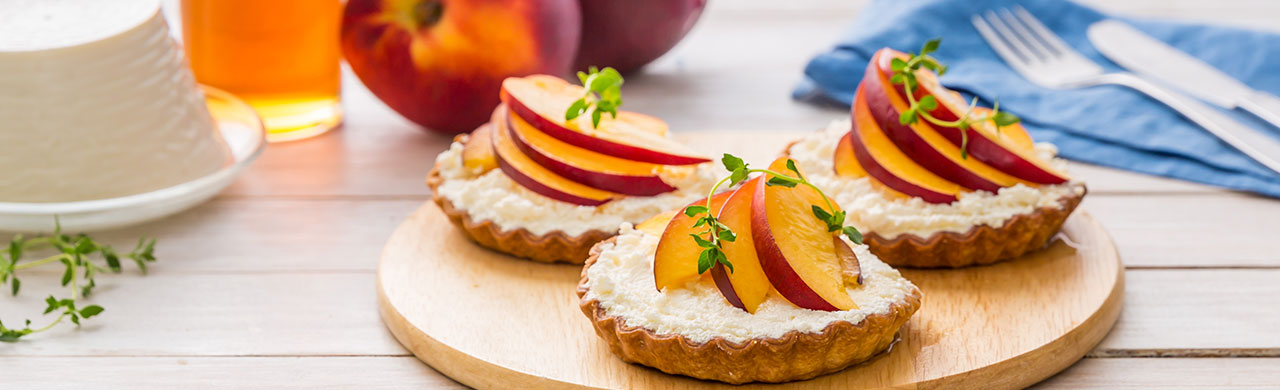 Crostata estiva di ricotta Vallelata e pesche | Vallelata Mozzarelle e ...