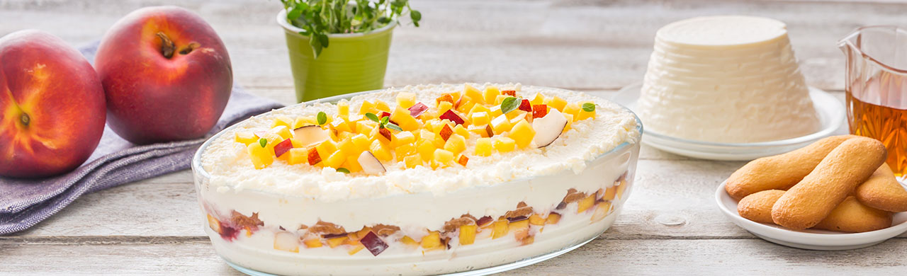 Tiramisù estivo con ricotta Vallelata e pesche | Vallelata Mozzarelle e ...